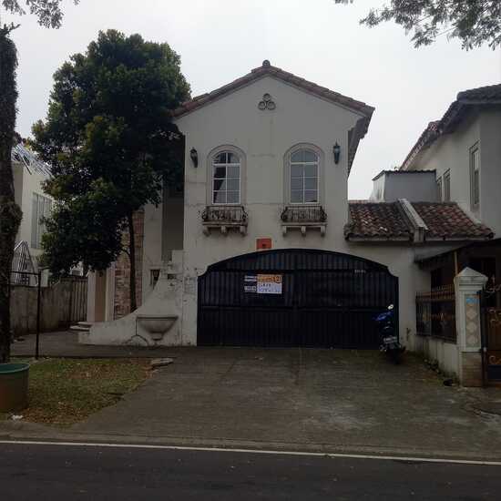 Murah Jl Kalimantam Lippo Karawaci Tangerang , Kt 3+1, Km 3, Shm | One21