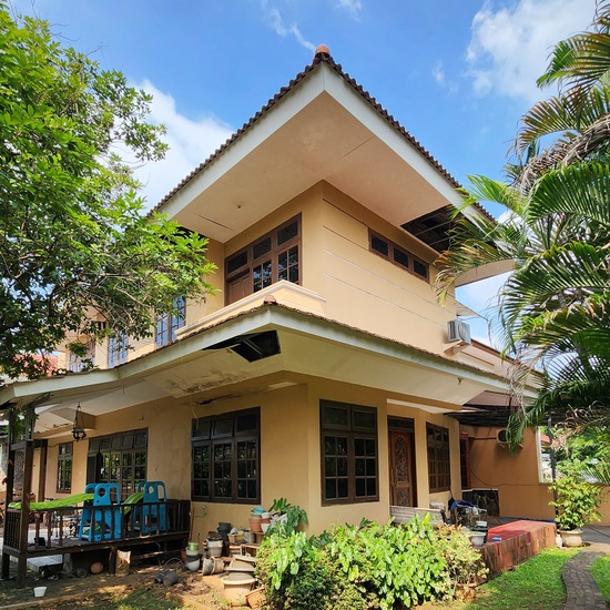 Rumah Hoek 2 Lantai Lingkungan Asri di Rawamangun Jaktim S8784 | One21